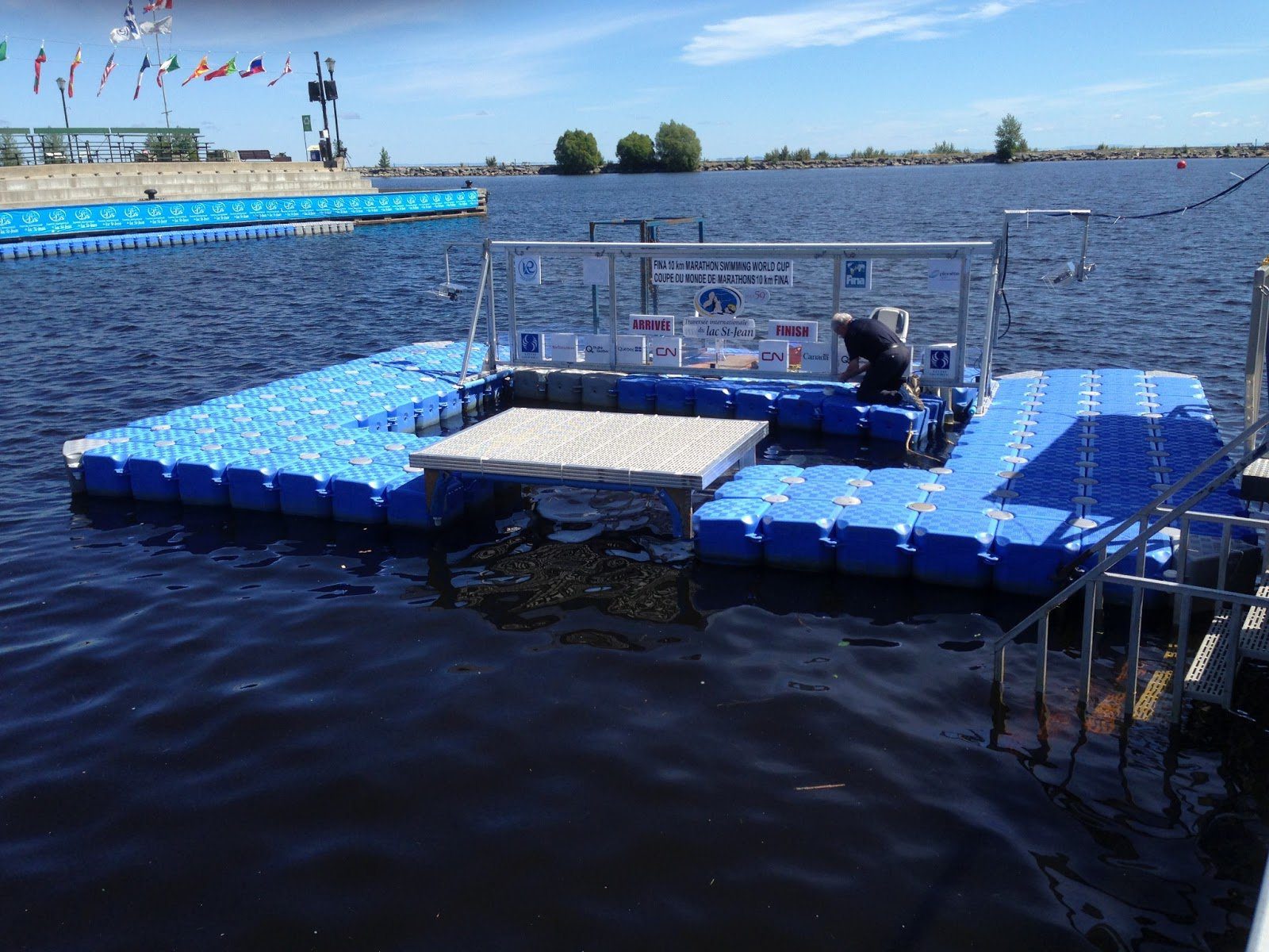 The Most Excellent Pontoons – The Daily News of Open Water Swimming