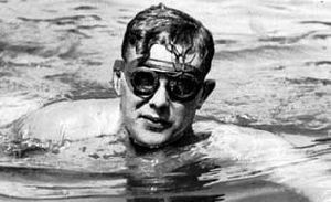 Nottingham’s Torpedo Tom Honoured Today – Daily News of Open Water Swimming