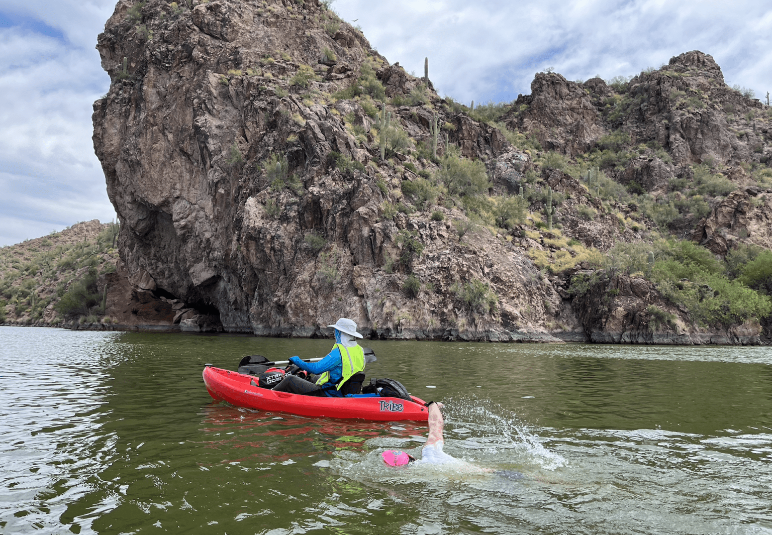 How He Does It – Kent Nicholas Daisy Chaining at the SCAR Swim – Daily ...
