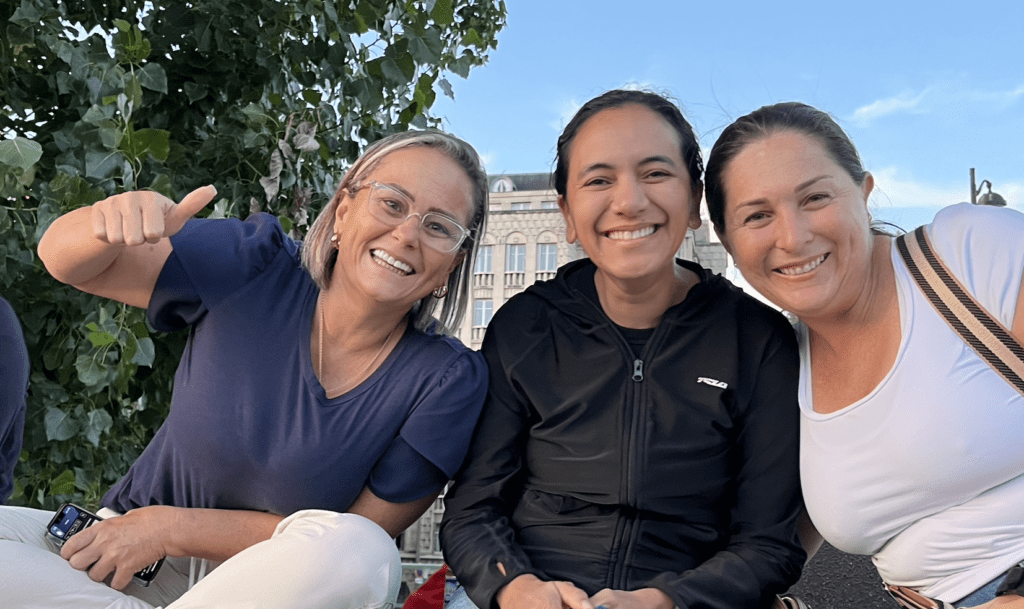 Mora Sisters Enjoy Swimming Challenges Around The World – Daily News of ...